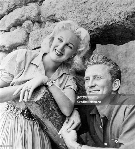 Jan Sterling And Kirk Douglas Co Stars In Billy Wilders Ace In The