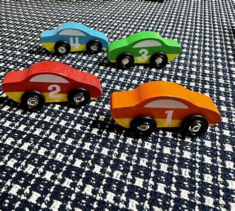 Set Of 4 Melissa And Doug Wood Race Car Wooden Toy Vehicle Green Red Blue