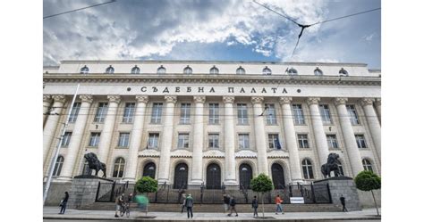 ДАНС ще търси пере ли наша банка пари на руски олигарси