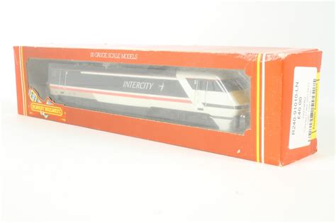 Hornby R240 91010 Class 91 91010 In Intercity Swallow Livery