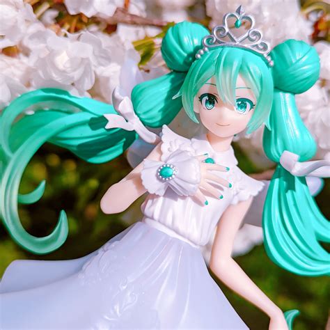Hatsune Miku 15th Anniversary Kei Artwork Spm Figure Elbenwald