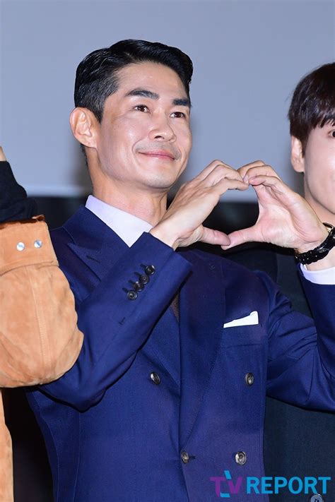 방송 T포토 배정남 진한 하트 한방 Ytn