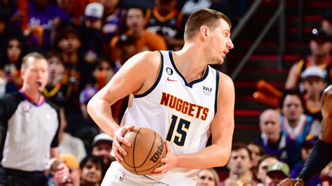 Nuggets Nikola Jokic Appears To Elbow Suns Owner In Game NBC Sports Chicago