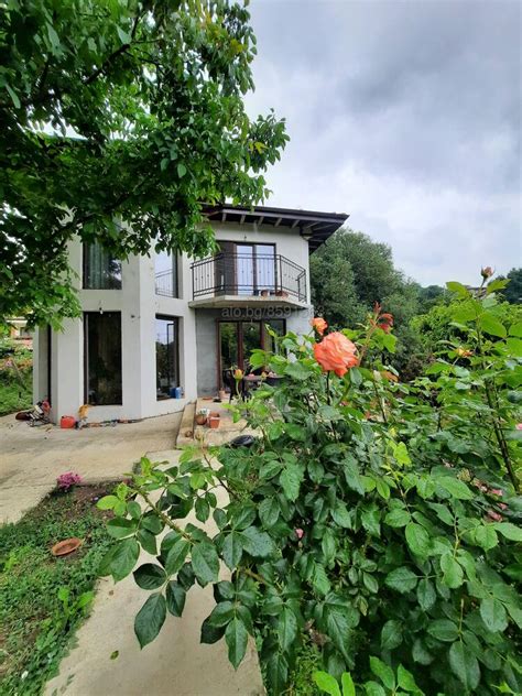 Нова къща в град Балчик Двуетажна къща 220 квм РЗП 700 квм двор Къщи Вили Балчик Но