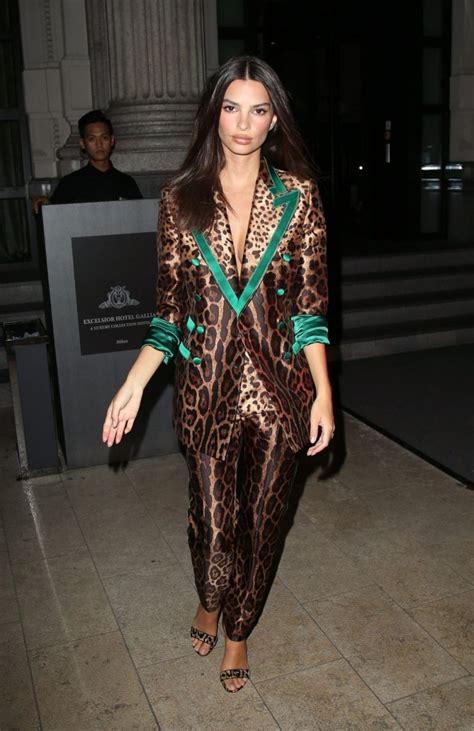 Emily Ratajkowski Braless 14 New Photos Thefappening