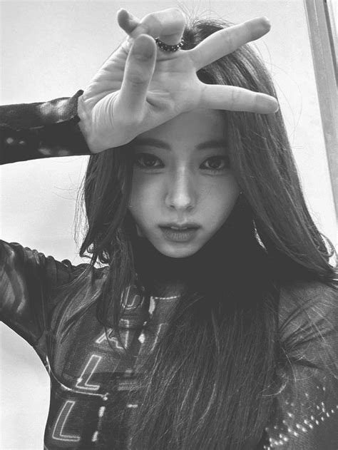 Пин от пользователя Sem౨ৎ на доске Itzy