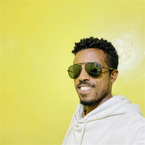 V Ds 📍 Ryan Reynolds Canadian Actor And Producer Known For His Sharp Wit And Charismatic