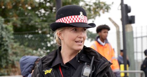 Rod Stewarts Wife Penny Lancaster Polices Queen Elizabeth Iis Funeral