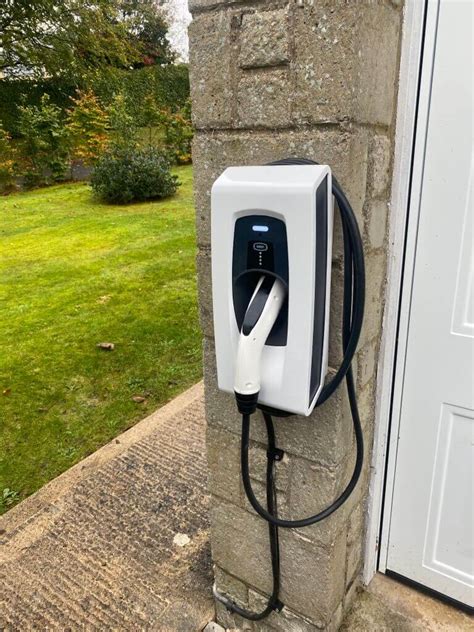 How to choose an EV home charger in 2023 – Top Charger