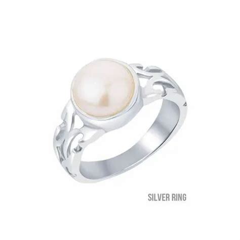 Modern Ladies Moti Silver Finger Ring Weight 3 5 Gm 18 22 At Best Price In Agra