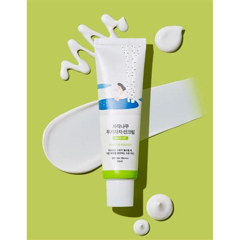 Moisture Mild Up Sunscreen 50ml Lifestyle In Cloud Uae