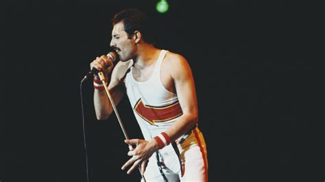 ‘fat Bottomed Girls Dropped From Queens Greatest Hits Collection Over
