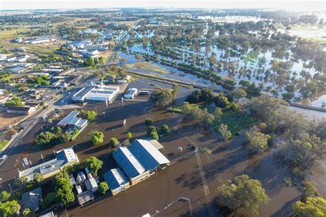 Nsw Floods Forbes Residents Told To Evacuate As River Rises Faster