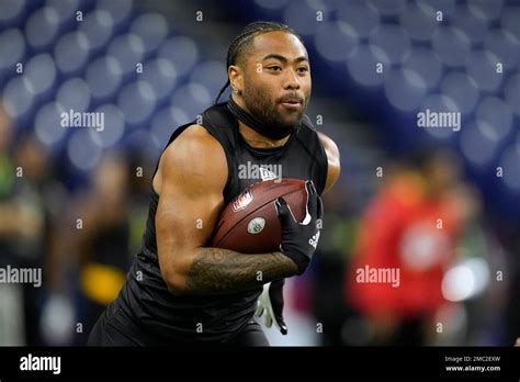 Oklahoma State Running Back Jaylen Warren Participates In A Drill At
