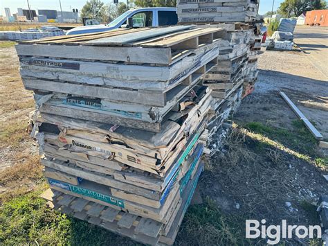 Colored Shingles Construction Bigiron