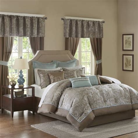 Best Complete Bedding Sets With Curtains For A Luxurious Bedroom