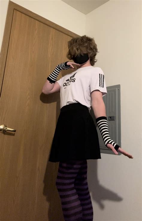 Im Back Yes I Know The Colors Dont Match Shush R Teenfembabe