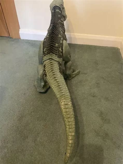 Mattel Jurassic World Dominion Super Colossal Giganatasaurus £3000
