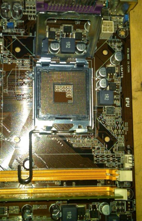 Cara Pemasangan Motherboard