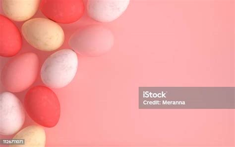 파스텔 핑크 노란색 빨간색 대리석 부활절 달걀에 분홍색 배경입니다 3d 렌더링 디지털 생성 된 서식 파일입니다 행복 한 부활절 큰 사냥 또는 판매 배너 0명에 대한 스톡