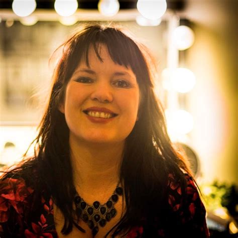 Komiker Janne Rønningen Skal Ha Standup I Tromsø Jeg Trenger En Oppdatering På Nordnorske