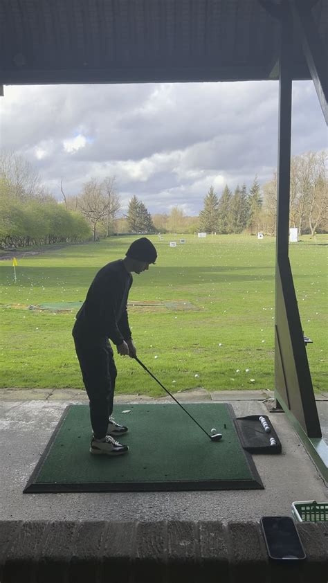 Beginner Golfer First Ever Driving Range Session How Can I Improve On