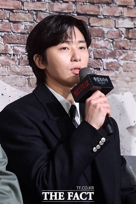 박서준 10세 연하 모델과 열애설…소속사 사생활 연예 기사 더팩트