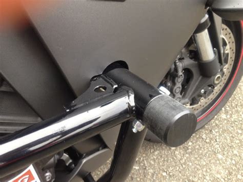 イカつい！立ちコケもへっちゃら！yzf R12013にracing905製スタントケージを装着致しました！