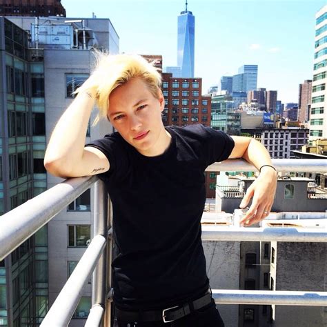 Erika Linder Leonardo Dicaprio Candy