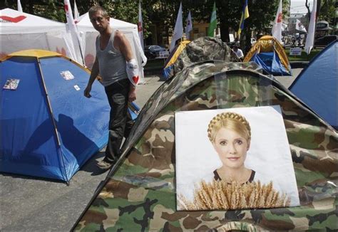 Timosjenko Er Overført Til Sykehus