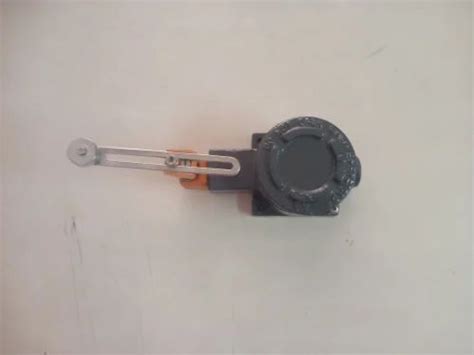 100a Flameproof Limit Switch 440 Vac At ₹ 2160piece In Ahmedabad Id 2852749102791
