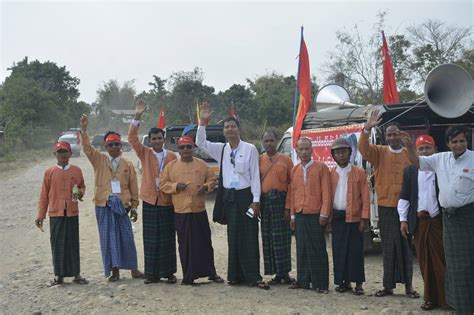 စစ္ေဘးေရွာင္အုိင္ဒီပီစခန္းမ်ားကို ေဒၚေအာင္ဆန္းစုၾကည္ သြားေရာက္
