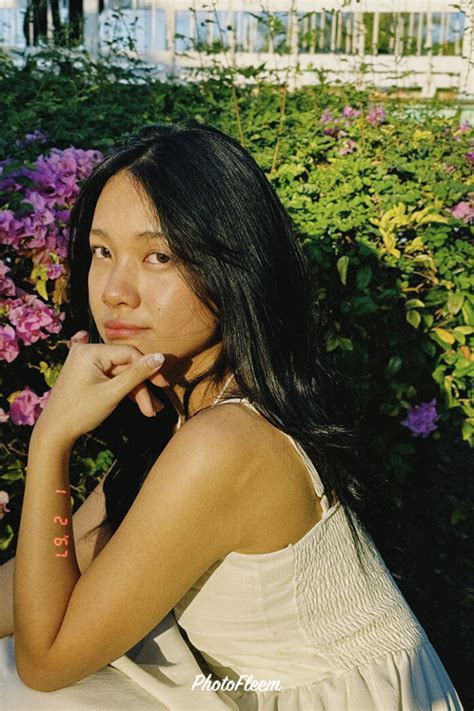 ถ่ายรูปกลางแดดฉ่ำๆ แต่งรูปโทนฟิล์มด้วย Dazz Cam สูตรนี้สวยมาก Photofleem