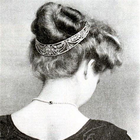 Pretty Vintage Hairstyles For Women From The 1910s Artofit