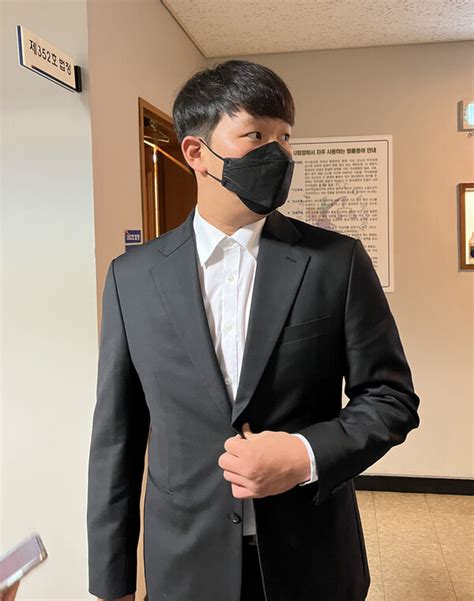 前 롯데 투수 서준원 미성년자인 줄 알았다… 공소사실 전부 인정