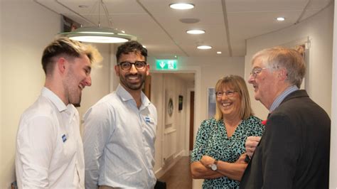 Optician Online First Minister Supports Optometry Wales Contract