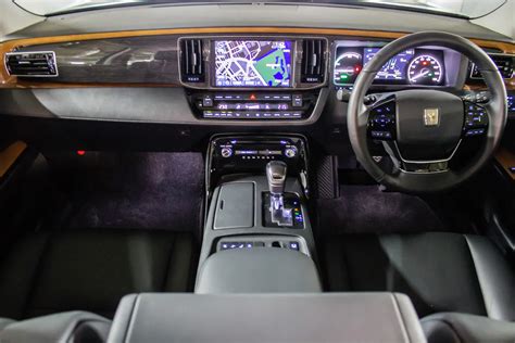 Toyota Century Price In Uae Images Specs And Features