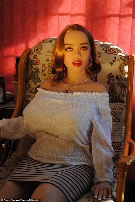 Dean Bevan Lives With 12 Sex Dolls Says Photographing Them Has Given Him A New Lease Daily