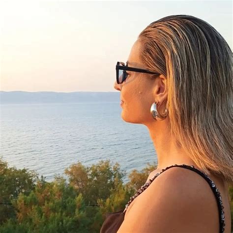 Ελενη Κιντ Eleni Kint On Threads