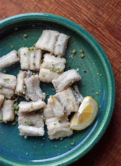 瀬戸本業窯の緑釉（織部） ｜ みんげい おくむら