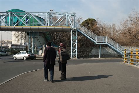 پل‌های عابر پیاده، تونل‌های وحشت برای زنان آسو