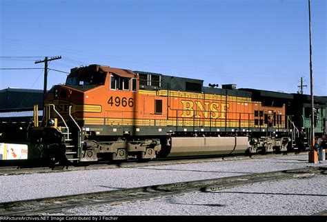 BNSF 4966