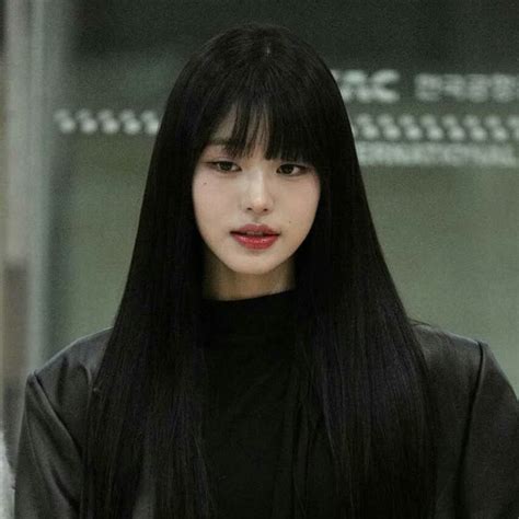 Lizreigfs 𐙚 Black Hair Bangs Black Hair Kpop Long Hair With Bangs