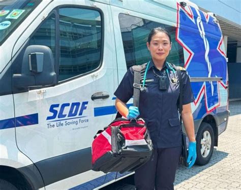 This Sporean Left A 6 Year Nursing Career To Be An Scdf Paramedic