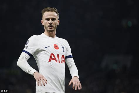 Ian Wright Goes Wild As He Celebrates Declan Rices Injury Time Winner