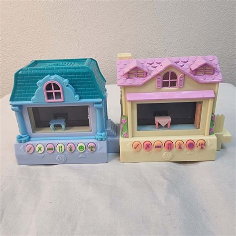 Mattel Pixel Chix House X 2