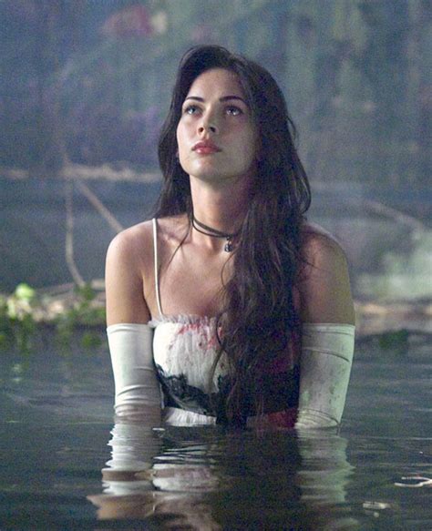 M M T C N Bom Sex Hollywood Angelina Jolie Kho Th N Ch Y M T V N Thua M N Eternals