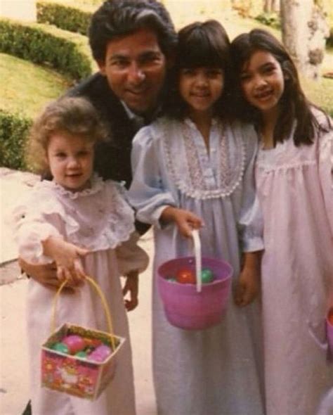 Who Was Robert Kardashian Sr Everything The Kardashians Have Said