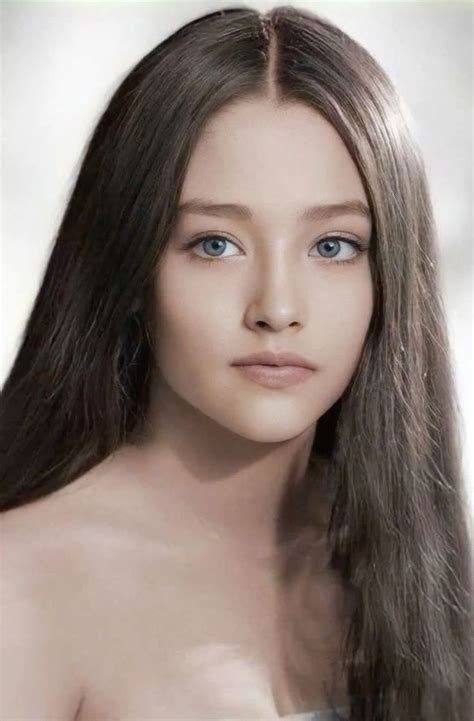 Olivia Hussey 1951 2024 The Most Beautiful Juliet And Virgin Mary Both Played In Equally