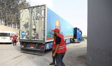 Second Aid Convoy Enters Gaza Strip From Egypt Cgtn Africa